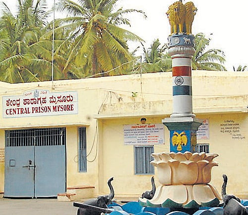 102 men guard 1,000 odd prisoners in Mysore jail