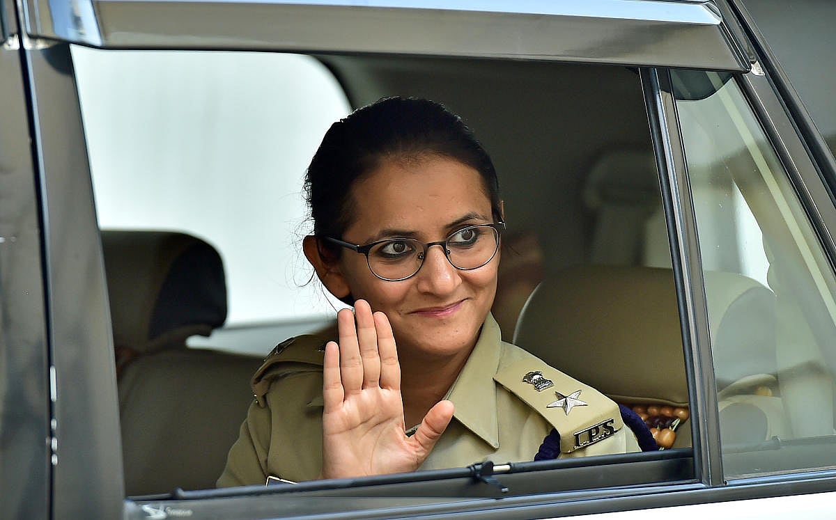 IPS officer Isha Pant’s multiple transfers raise eyebrows