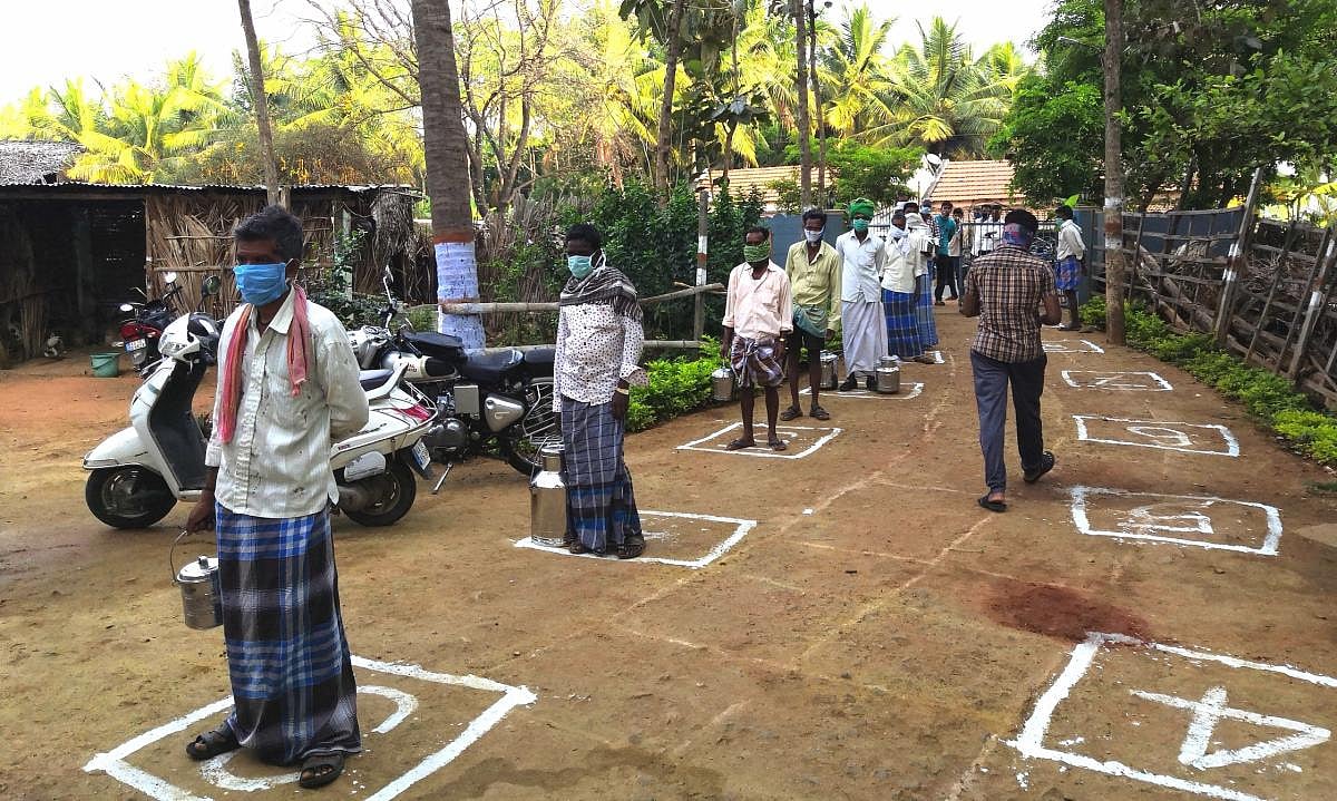 Coronavirus: Lockdown hits dairy sector hard in Belagavi district