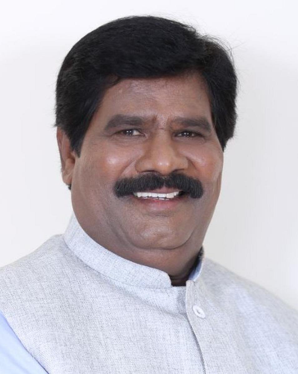 Excise staff given necessary powers to prevent illicit liquor sales: H Nagesh