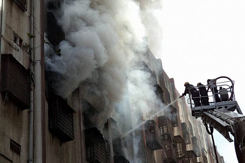 5 killed, 20 injured in blaze following gas leakage
