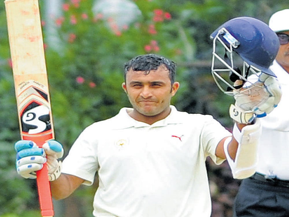 Devdhar lifts Baroda