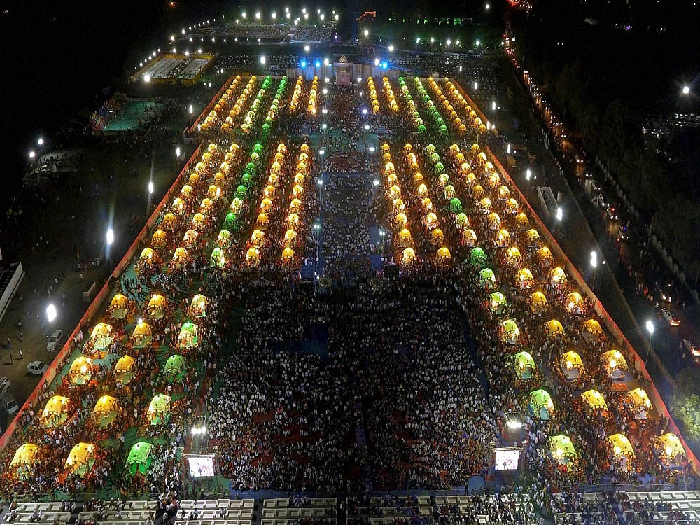 Surat family organises mass-wedding for 236 fatherless girls