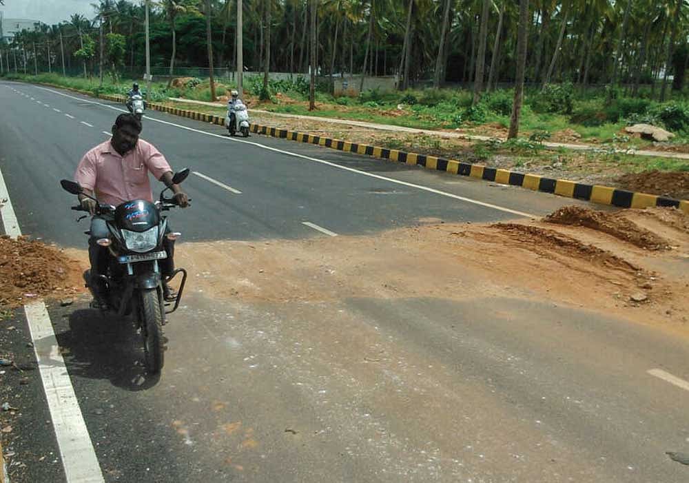 Speeding vehicles cause accidents on poorly designed road in Ullal