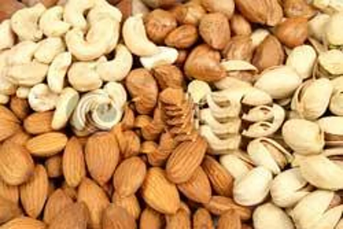 Eating Nuts In Your Diet Can Cut Cholesterol