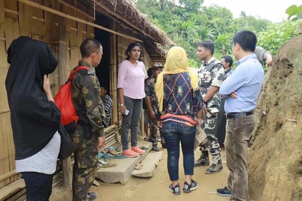 Refugees pushed back after Myanmar 'back off'