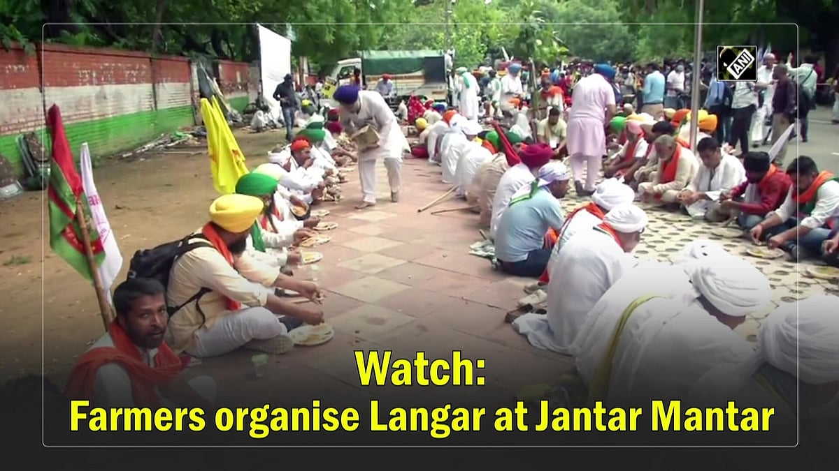 Farmers organise Langar at Jantar Mantar