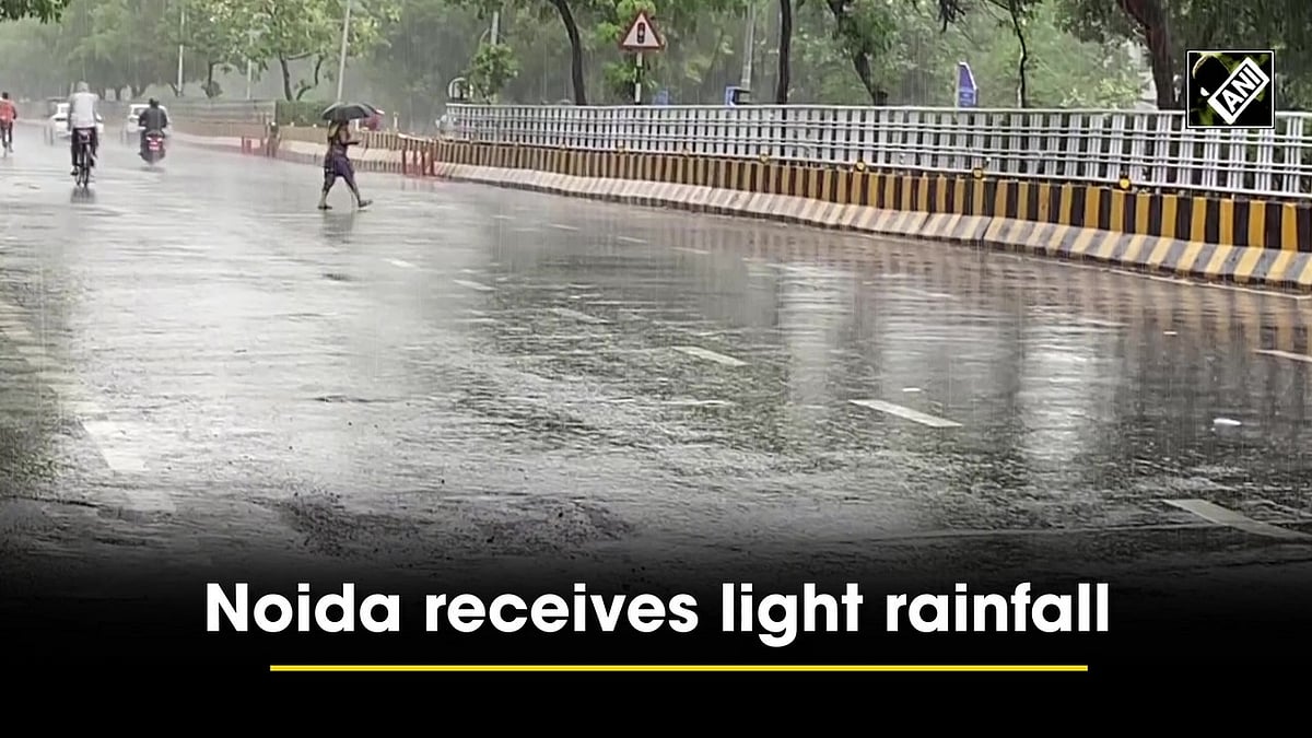 Noida receives light rainfall