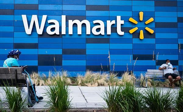 Walmart to require US customers to wear face masks