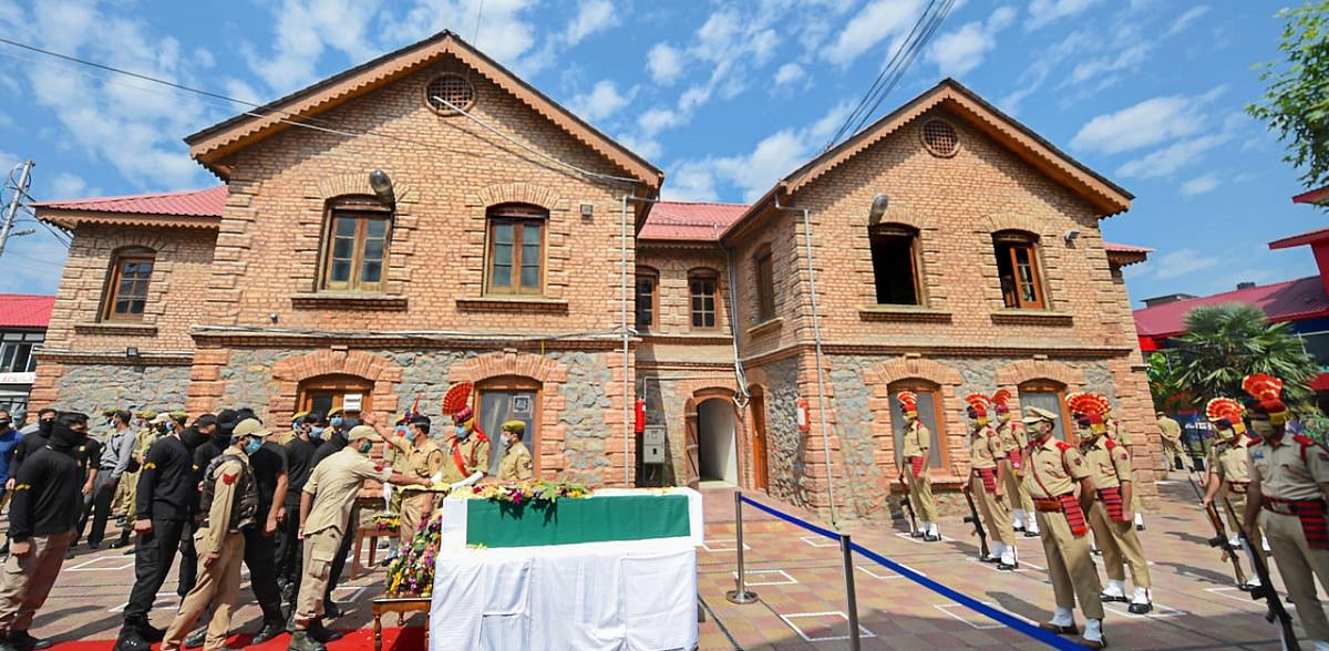 'Will join army and fight to end terror in Kashmir': 15-year-old son of ...