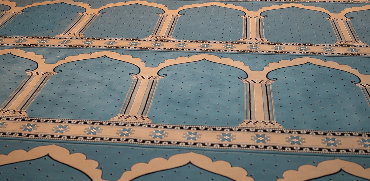 Attack on Burkina Faso mosque wounds 6, says government