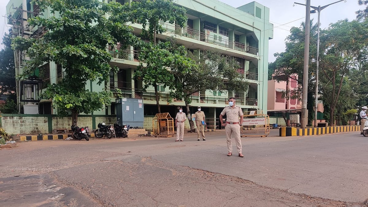 Complete lockdown of 2 days comes into effect in Belagavi