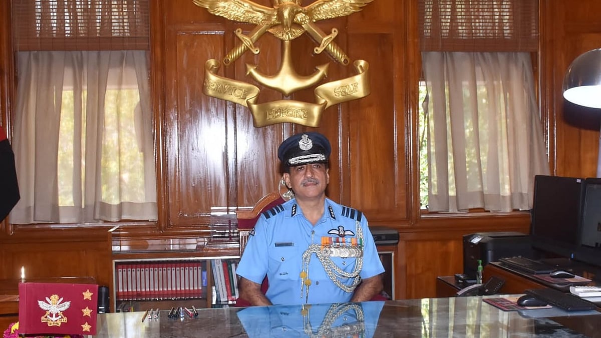 Air Marshal Sanjeev Kapoor takes charge as NDA Commandant