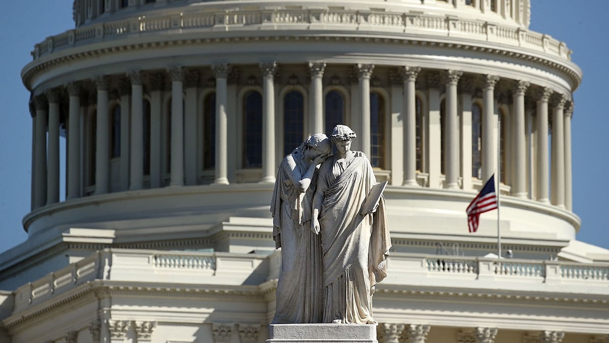 Staffer allowed into US Capitol complex with gun