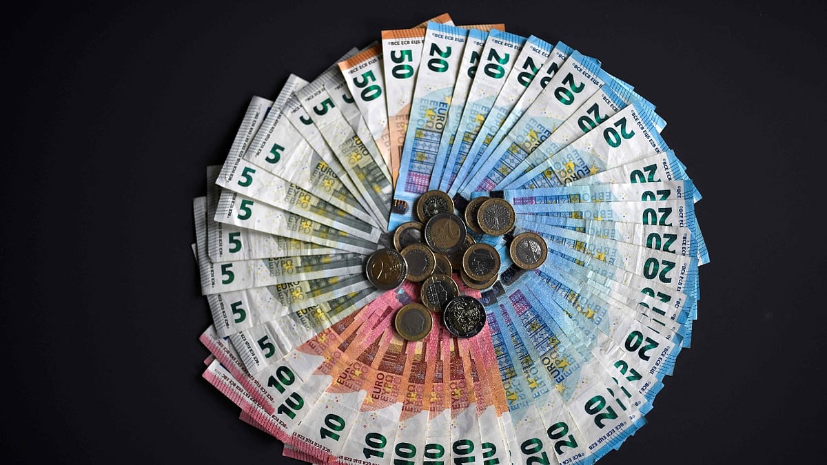 How the euro started 20 years ago