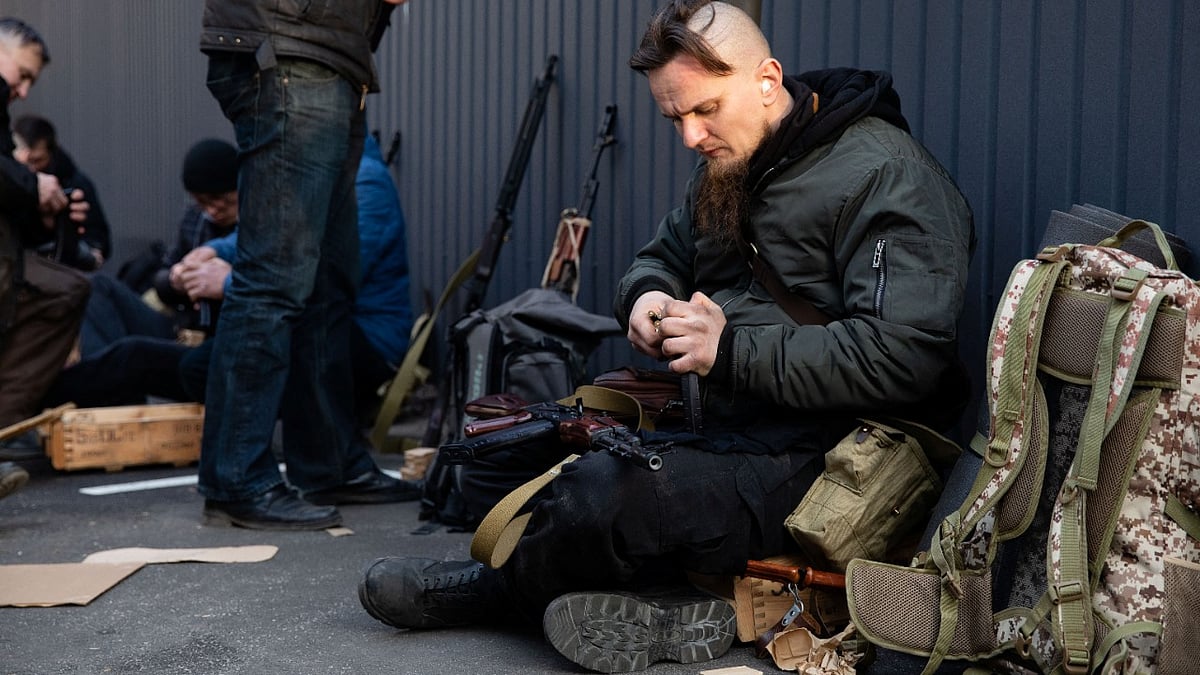 Kyiv's ragtag volunteer force fights stealth invader