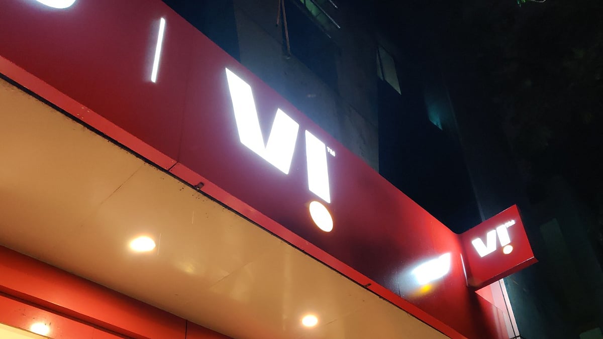 Vodafone Idea elevates Akshaya Moondra as CEO; to replace Ravinder Takkar