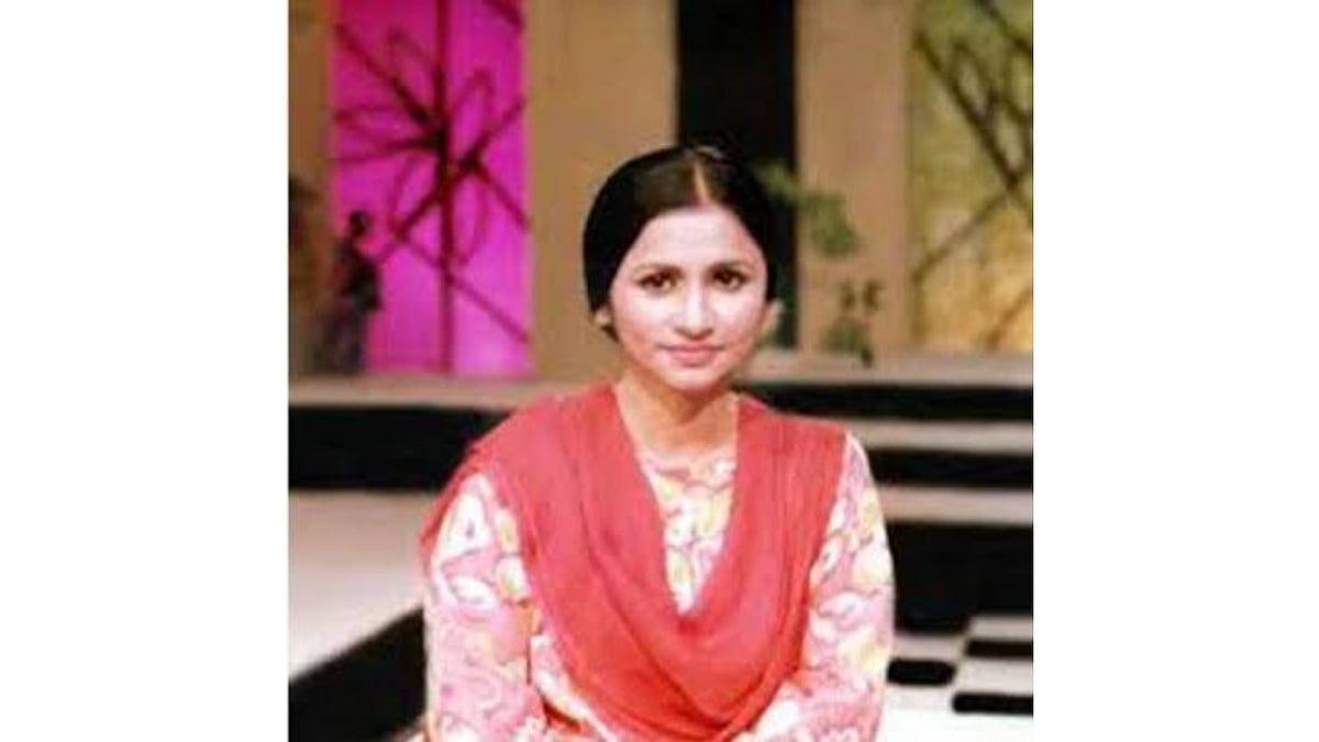 Pak melody queen Nayyara Noor, adored by millions from both sides of ...