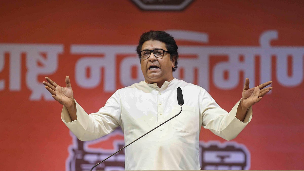 Raj Thackeray back in action after hip surgery, meets senior MNS members