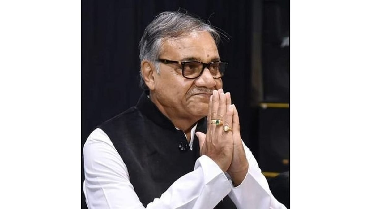 Veteran TMC leader Tapas Roy wants to quit politics, says there should ...