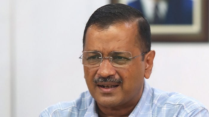 Kejriwal 'heckled' at Vadodara airport, says BJP and Cong united to ...
