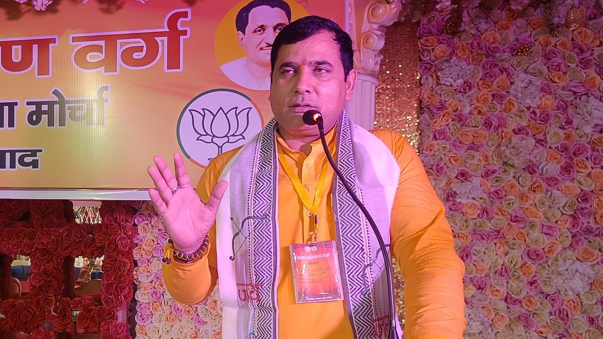 BJP MLA from Loni made remarks on Northeast Delhi riots at VHP event