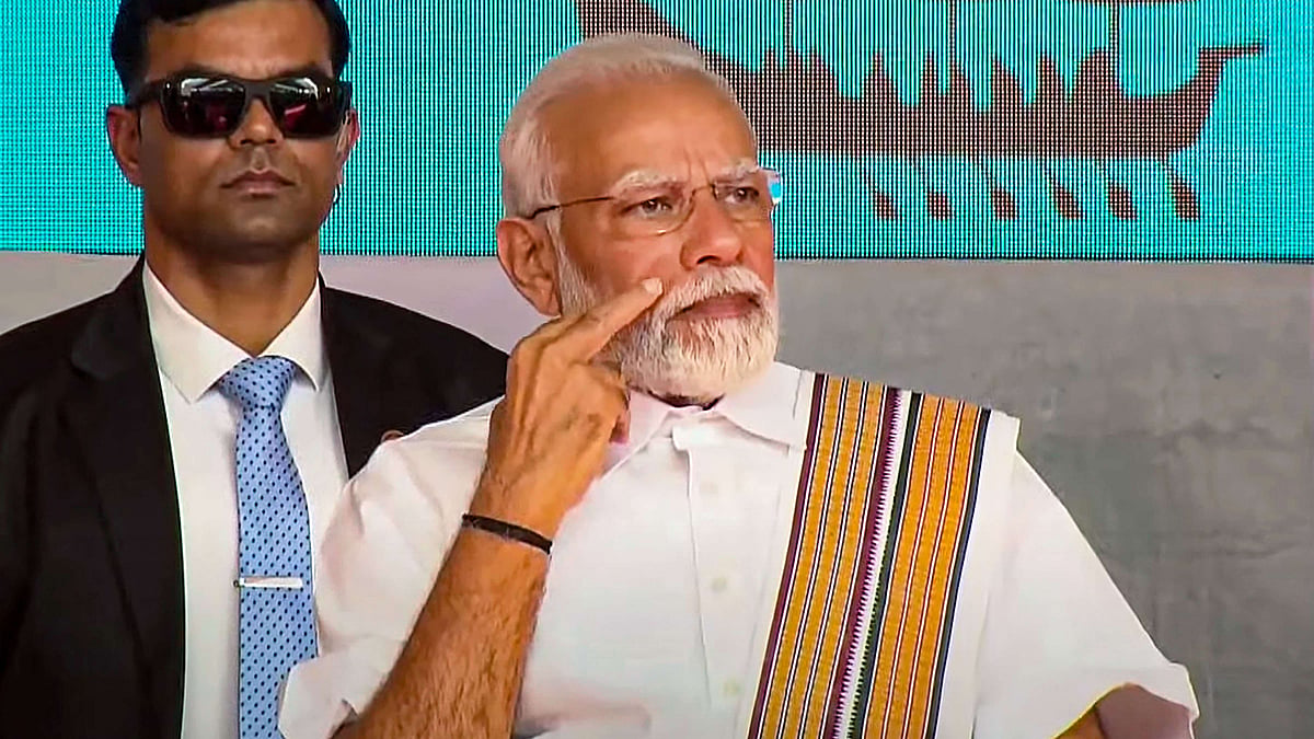 In Varanasi, PM Modi pays tributes to poet, freedom fighter Subramania ...