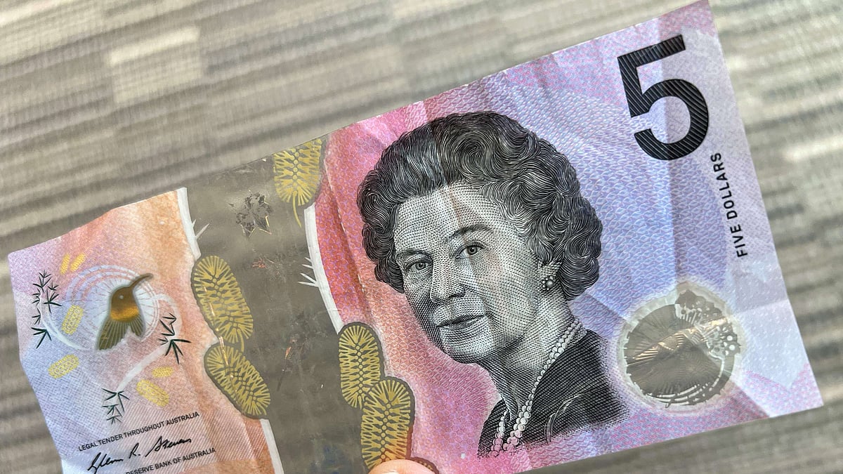 Australia is removing Queen Elizabeth II's image from $5 note