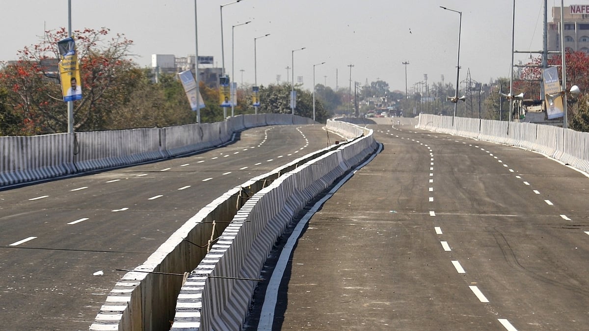 Delhi CM Kejriwal throws open Ashram flyover extension, commuters heave ...
