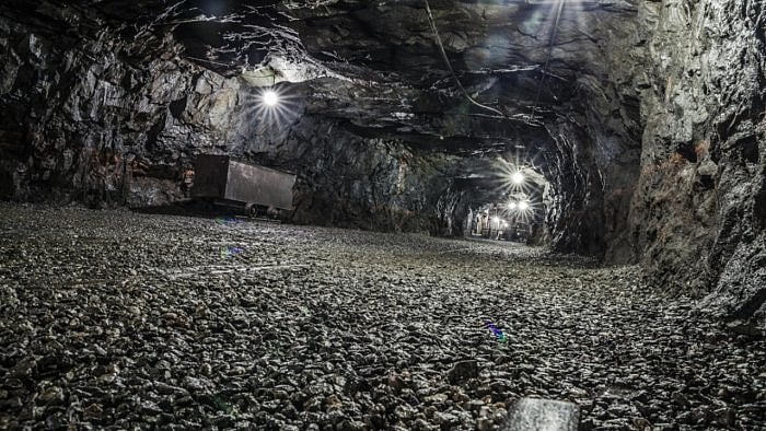 Dhanbad: 4 dead, many injured as coal mine caves in during illegal mining