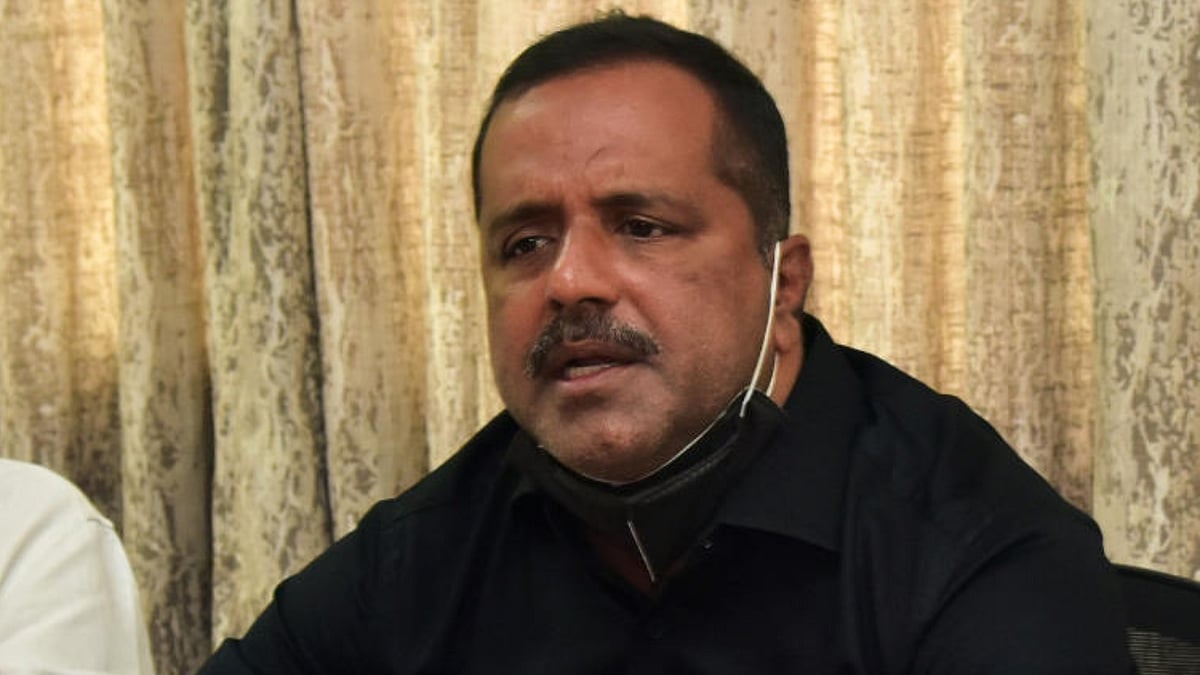 SDPI, BJP are communal parties helping each other: Khader