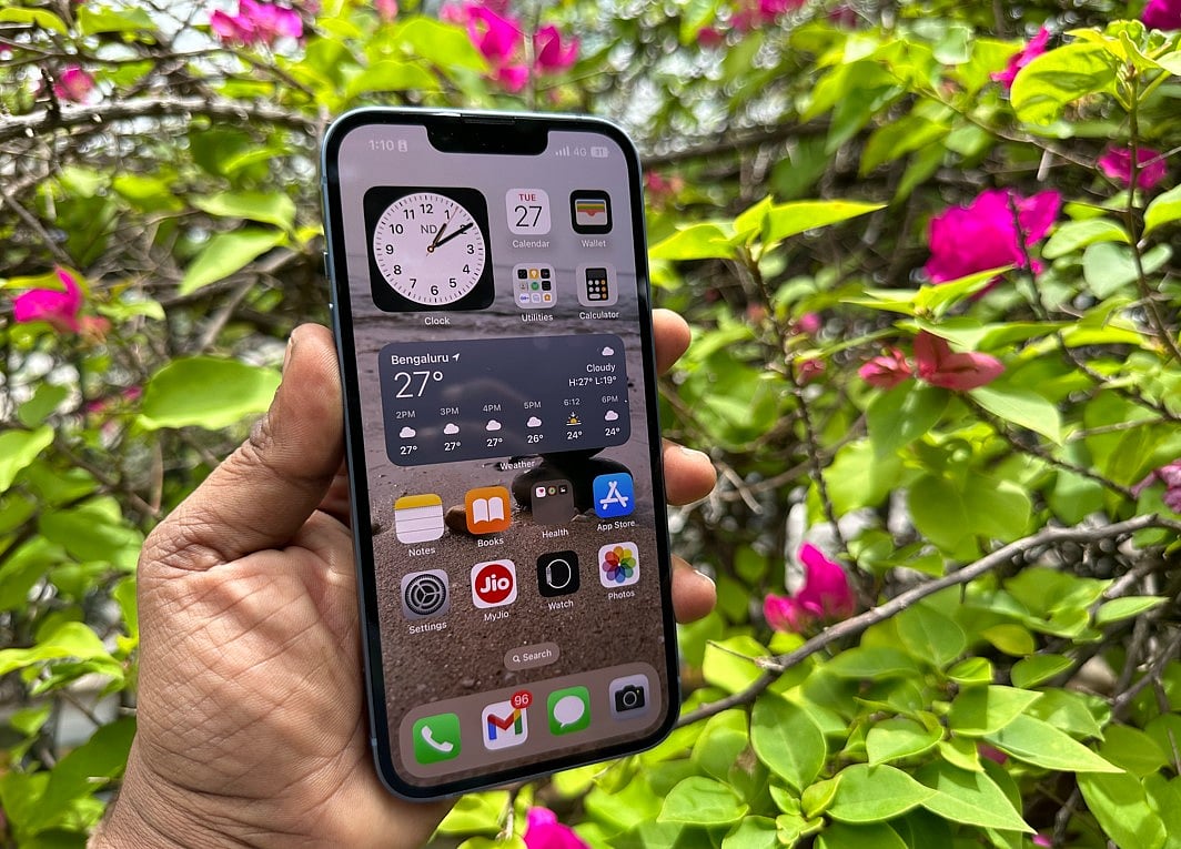 Apple iOS 17's new feature can turn iPhone to smart display