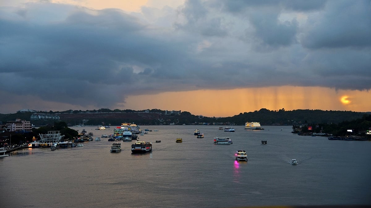 Amid pre-monsoon showers, Goa bans swimming, water sports along beaches