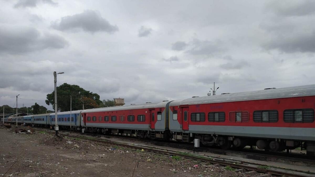 Flying Ranee train connecting Mumbai and Surat to now run on LHB rakes
