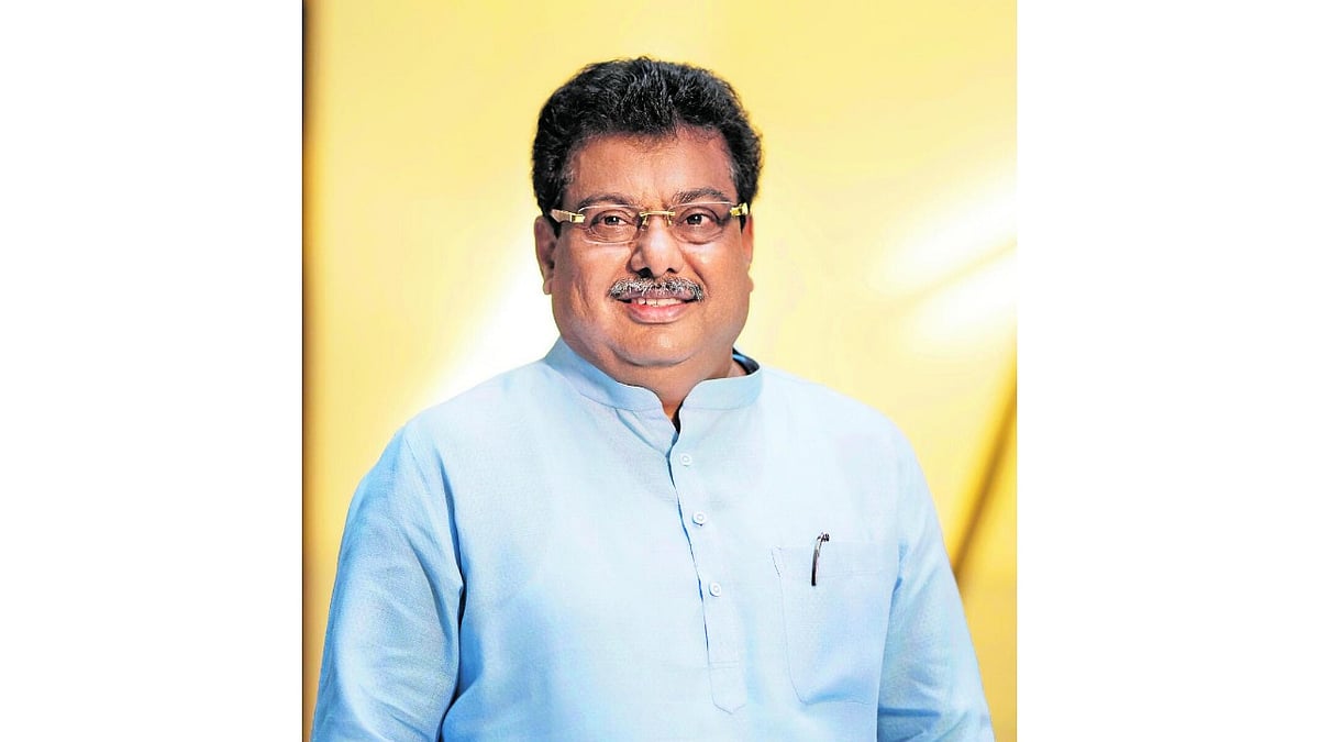 Minister warns touts doing rounds of KIADB offices