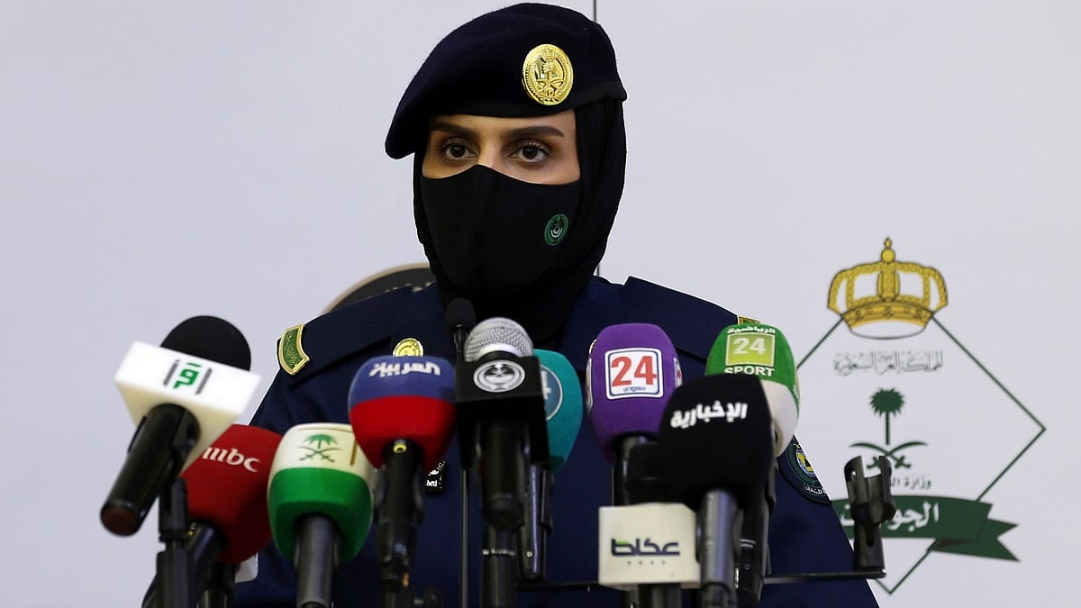 In a first, Saudi women soldiers stand guard in Islam's holiest site, Mecca