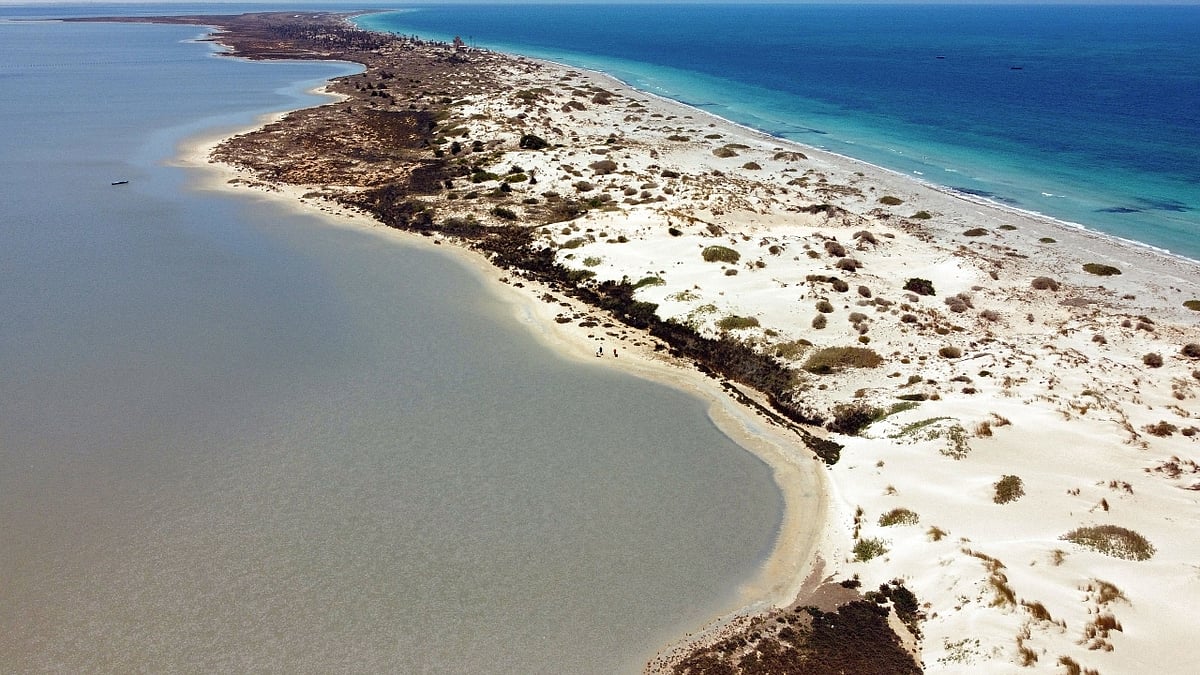 'Catastrophic' pollution plagues Libya beaches — See pictures