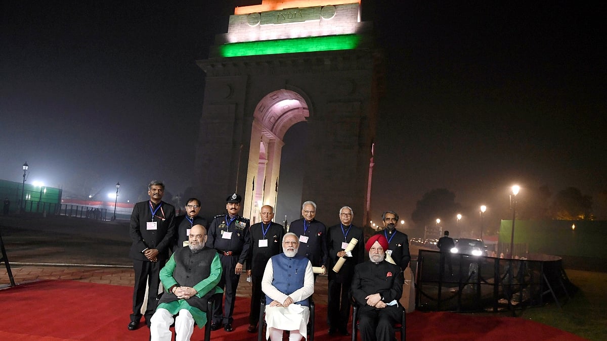 PM Modi unveils Netaji hologram statue at India Gate; See Pics