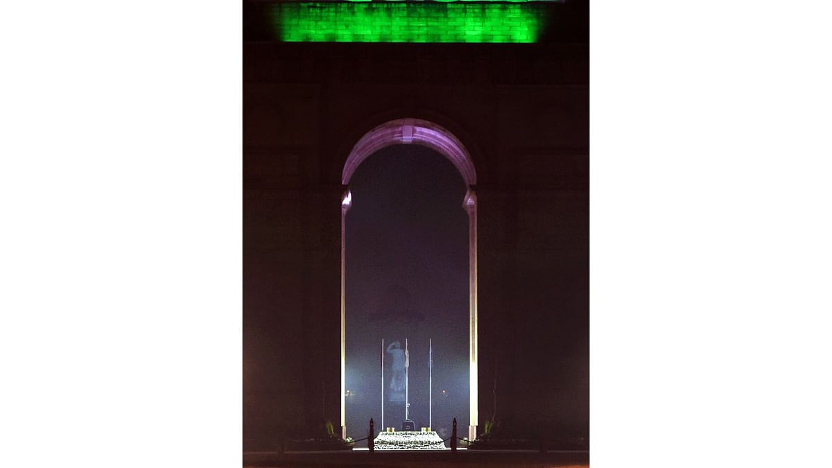 PM Modi unveils Netaji hologram statue at India Gate; See Pics