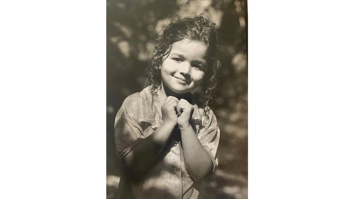 10 unseen childhood pictures of Alia Bhatt
