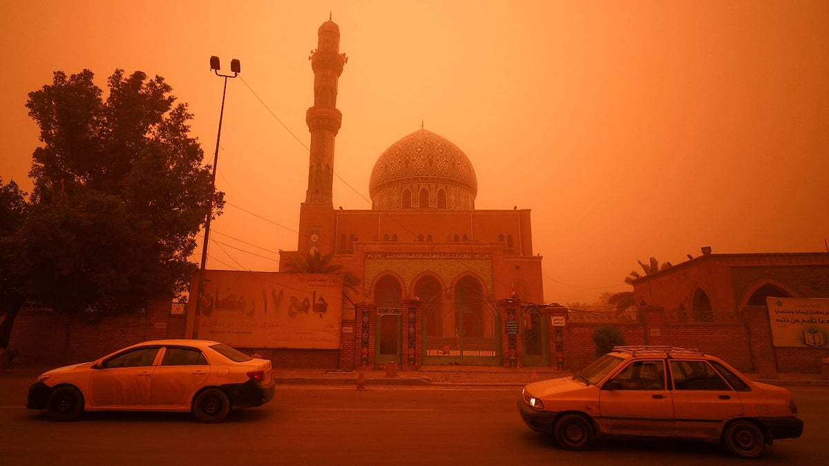 In Pics | Baghdad chokes under blanket of dust as sandstorms sweep Iraq
