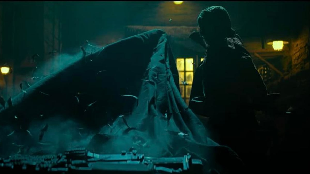 SRK's first look with bandaged face from 'Jawan' goes viral