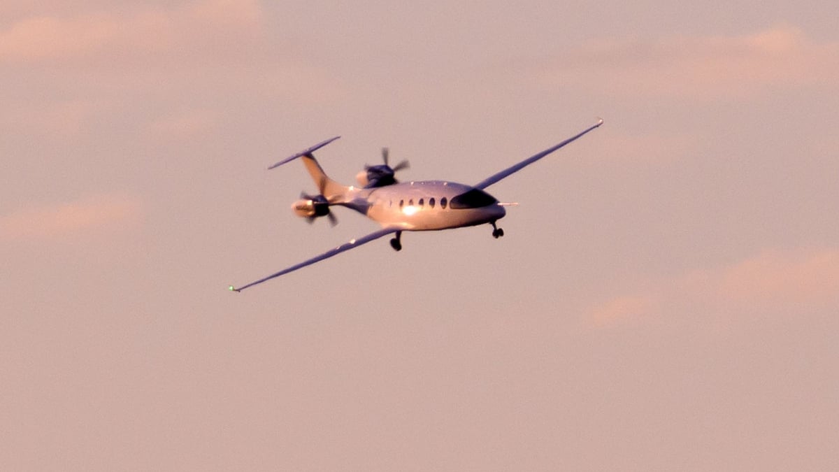 Alice, world's first all-electric aircraft completes maiden flight; See ...