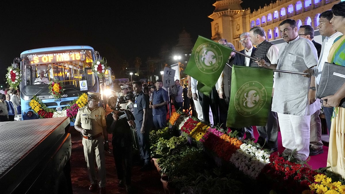 Gadkari unveils Bengaluru's first methanol-run buses; See Pics