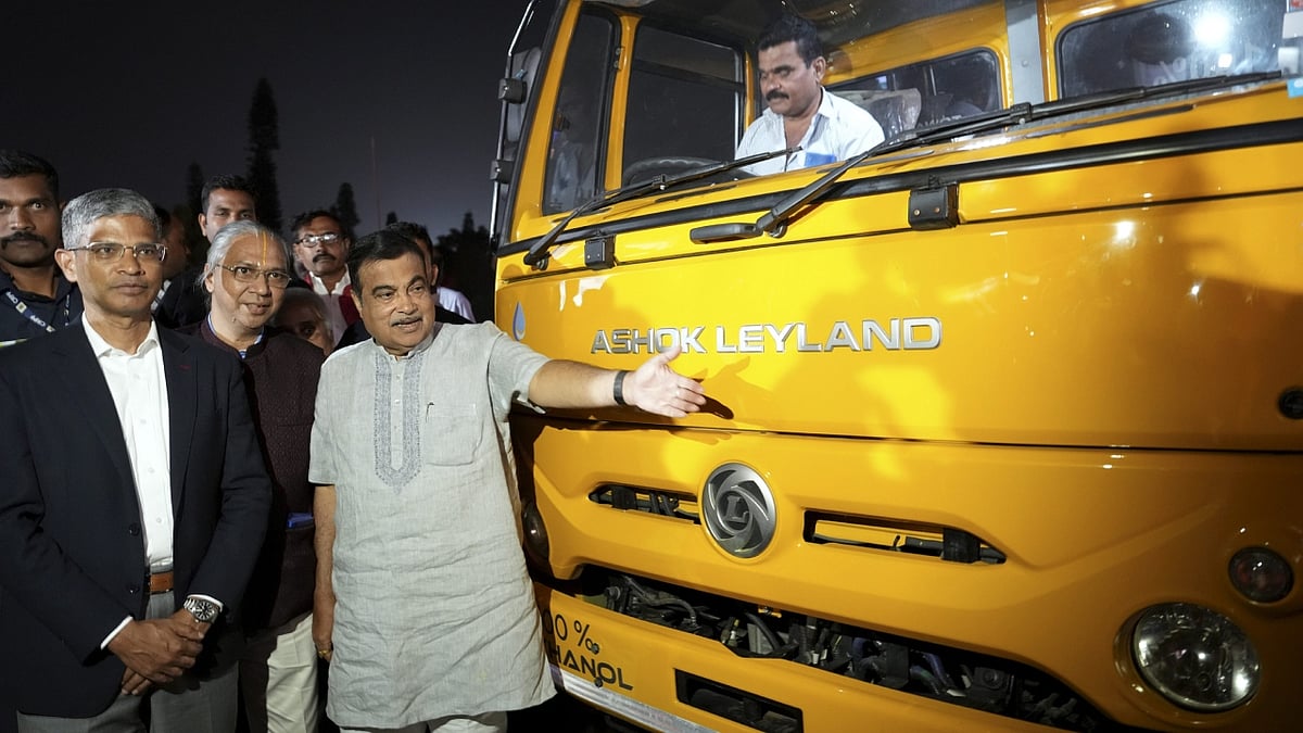 Gadkari unveils Bengaluru's first methanol-run buses; See Pics
