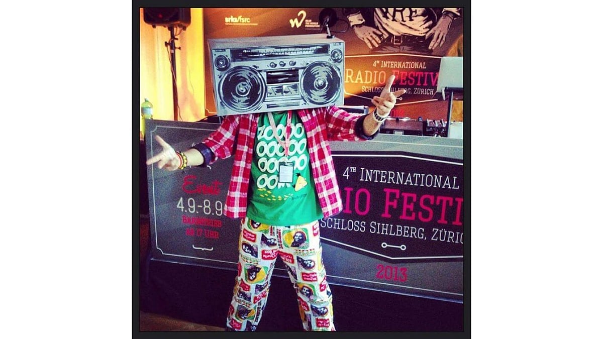 In Pics | 5 Popular celebrities who rarely show their faces