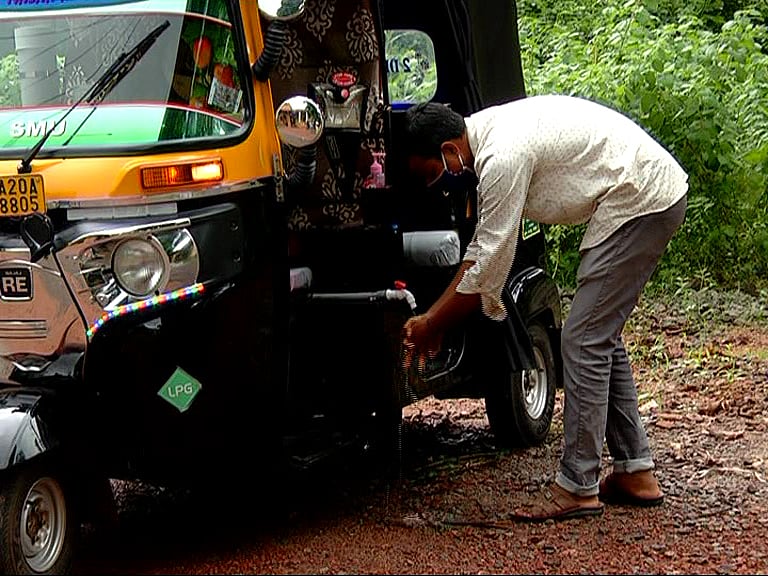 This auto rickshaw in Udupi is equipped with hand wash, sanitiser to ...