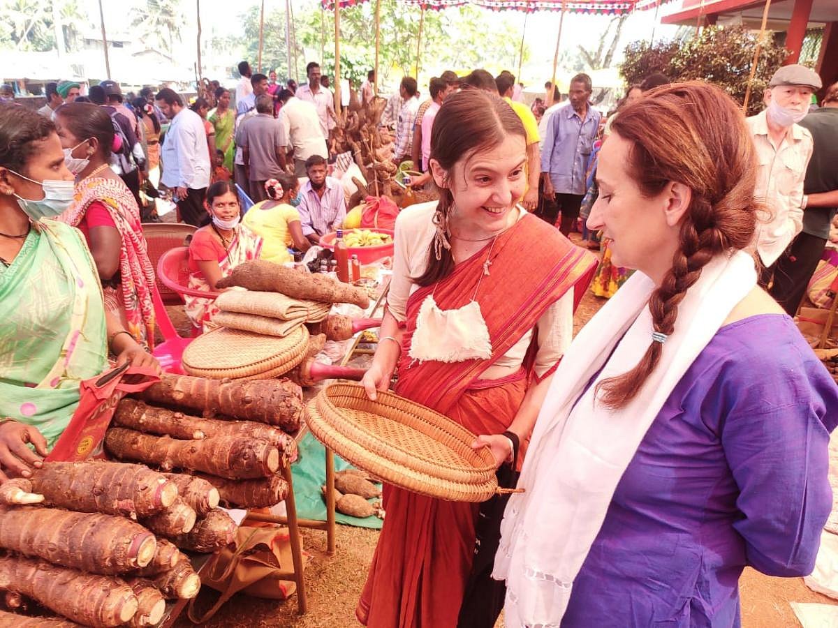 A community's roots go on display at Joida's tuber mela