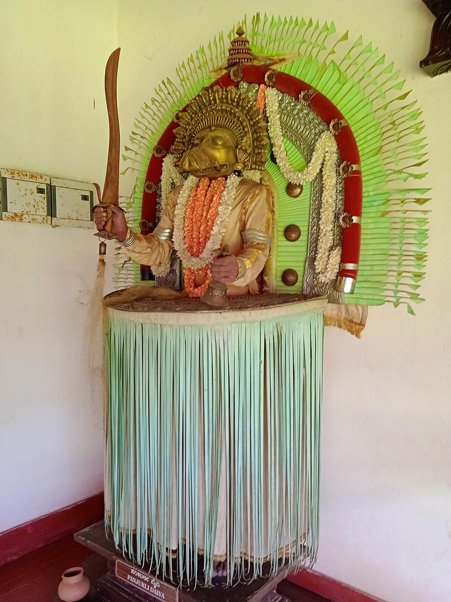 Experiencing the grandeur of the stately 'guthu manes'